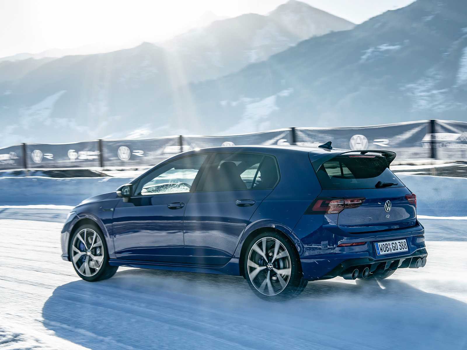 New VW Golf R1 offers ‘Drift’ and ‘Special’ modes - My Car Heaven
